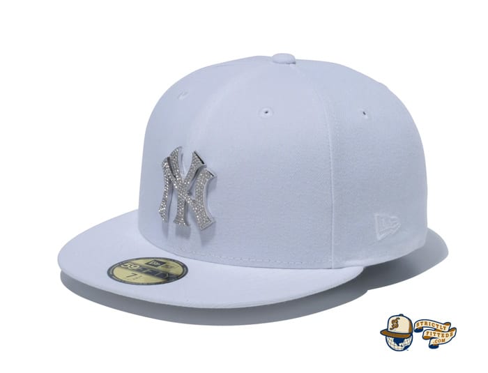 New York Yankees Rhinestone Badge 59Fifty Fitted Cap by MLB x New Era ...