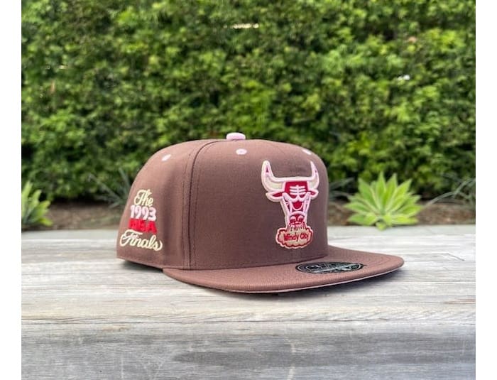 Chicago Bulls Brown Sugar Bacon Fitted Hat by NBA x Mitchell and Ness ...